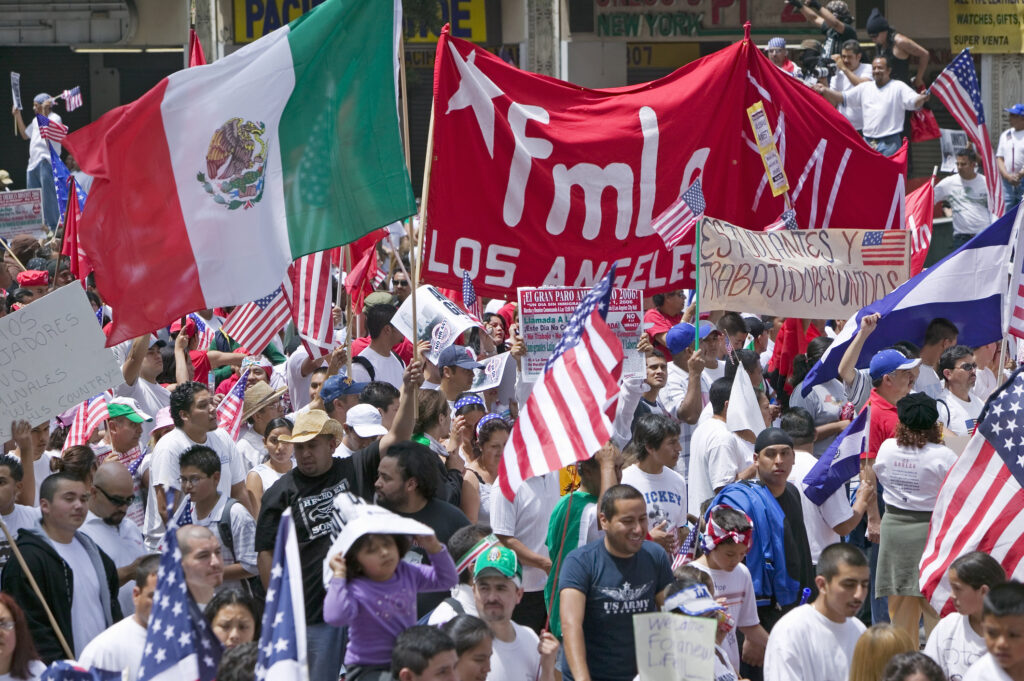 Fifth Circuit Court of Appeals Upholds Temporary Block on DAPA and DACA ...